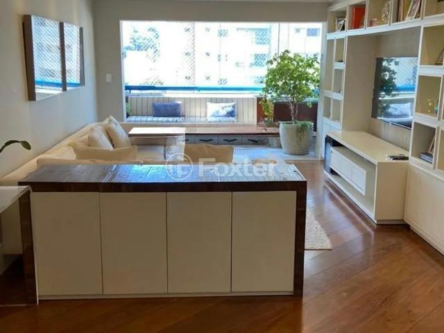 Apartamento com 3 dormitórios em São Paulo