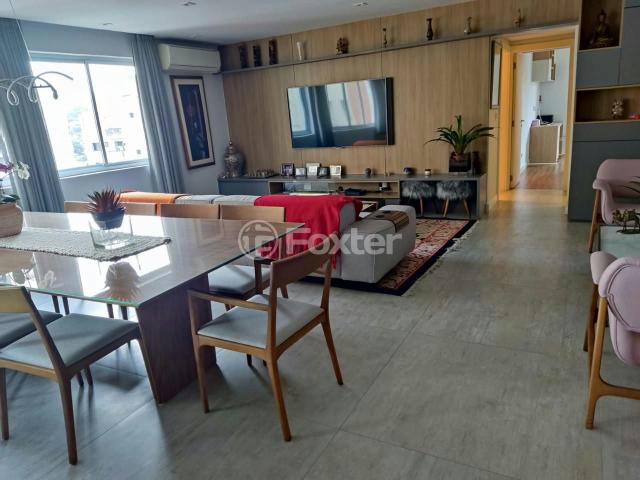 Apartamento com 3 dormitórios em São Paulo