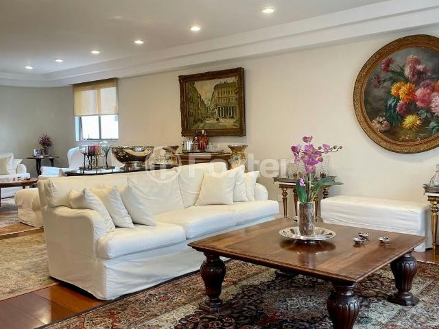 Apartamento com 3 dormitórios em São Paulo