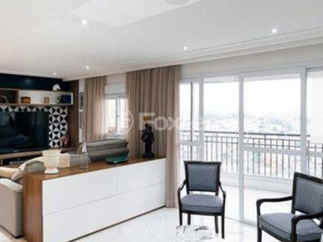 Apartamento com 3 dormitórios em São Paulo