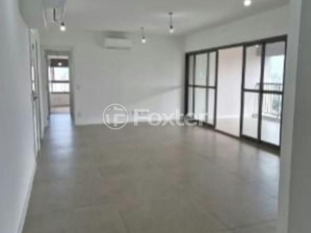 Apartamento com 3 dormitórios em São Paulo