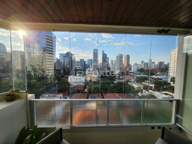 Apartamento com 3 dormitórios em São Paulo