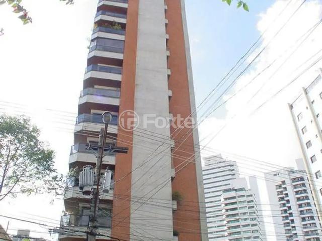 Apartamento com 3 dormitórios em São Paulo
