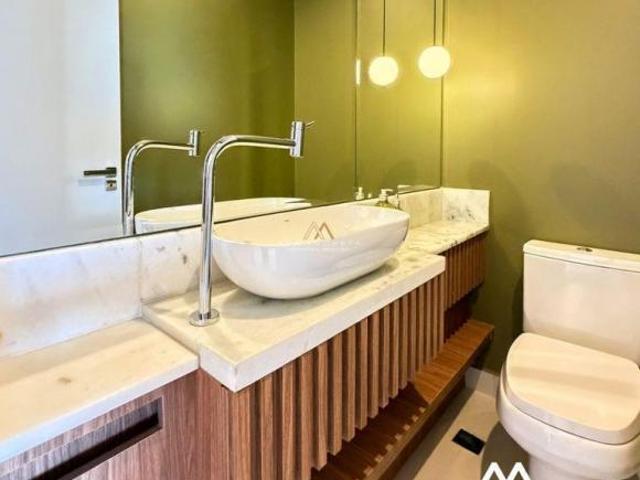Apartamento, com 3 dormitórios Escritório, living amplo Holt Place