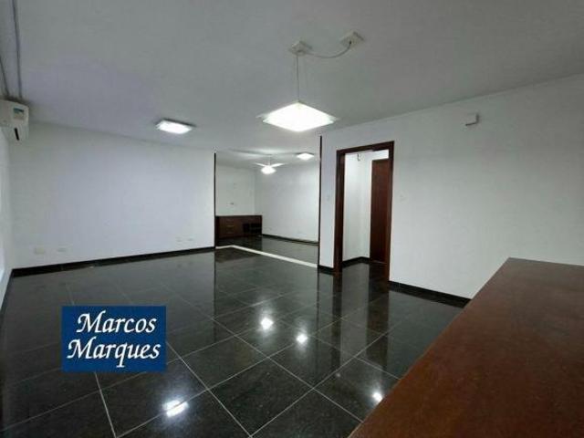 Apartamento com 3 dormitórios na Ponta da Praia com vista para o mar
