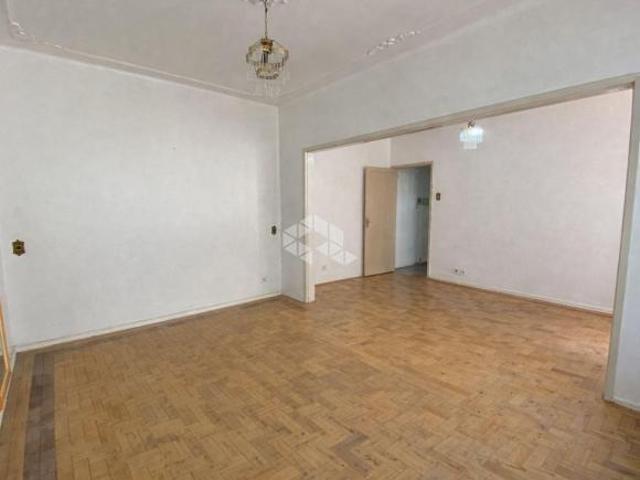 Apartamento com 3 dormitórios, no bairro Bom Fim