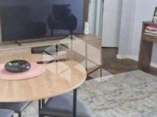 Apartamento com 3 dormitórios no bairro Floresta em Porto Alegre!