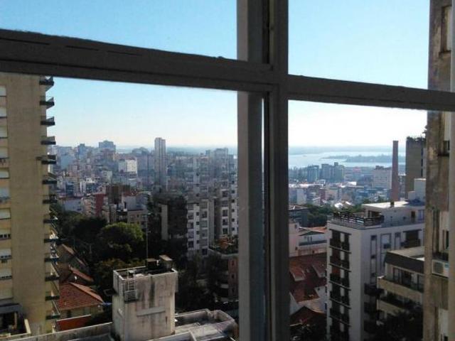 Apartamento com 3 dormitórios no Bairro Independência