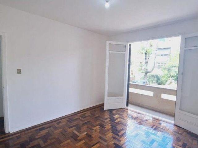 Apartamento com 3 dormitórios, no bairro Petrópolis, em Porto Alegra, RS