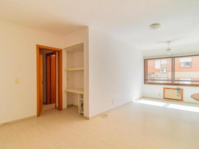 Apartamento com 3 dormitórios no bairro Praia de Belas