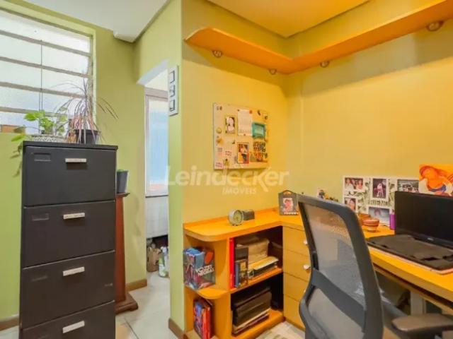 Apartamento com 3 dormitórios no bairro Rio Branco