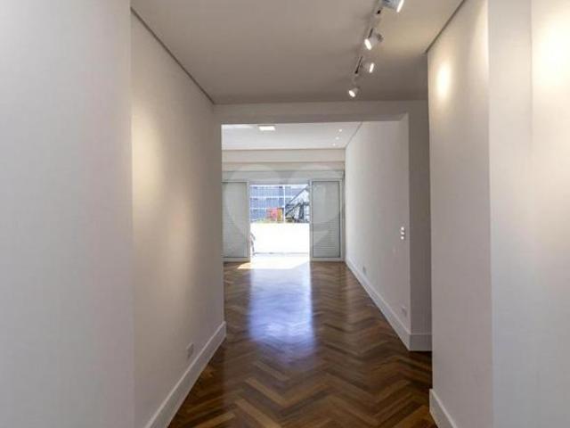 Apartamento com 3 dormitórios no Bela Vista/ São Paulo