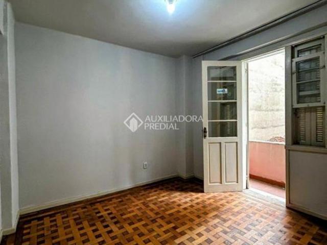 Apartamento com 3 dormitórios no Centro Histórico de Porto Alegre