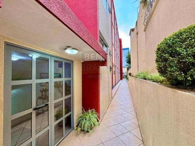 Apartamento com 3 Dormitórios no Mercês, próximo à Praça 29 de Março