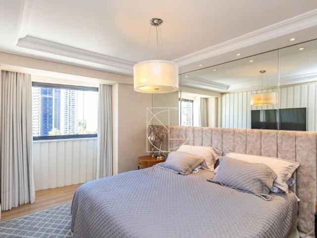 Apartamento com 3 dormitórios R$ 2.400.000,00 Ecoville