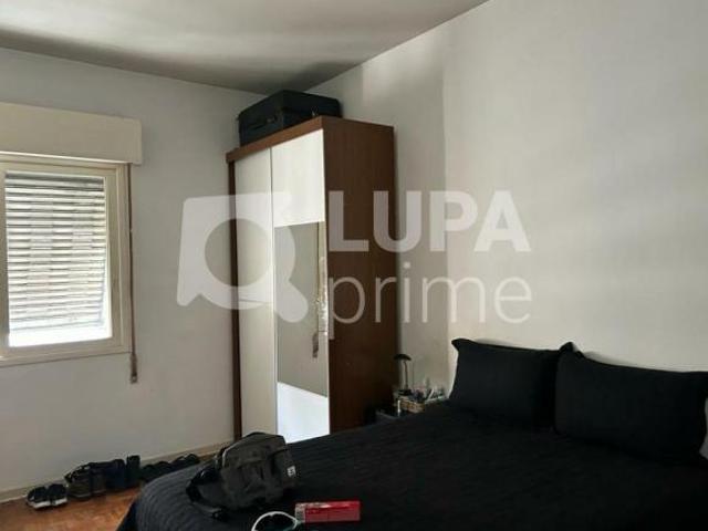 Apartamento com 3 dormitórios sendo 1 suíte na Liberdade