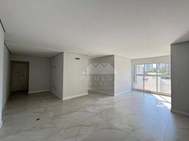 Apartamento com 3 dormitórios sendo 1 suíte à venda, 88 m² por R$ 1.000.000 Elegance Tower Foz d
