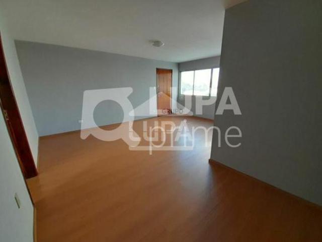 Apartamento com 3 dormitórios sendo 1 suíte á venda em Santana