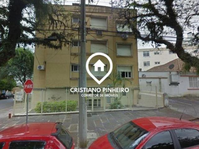 Apartamento com 3 dormitórios sendo 1 suíte à venda no bairro São João em Porto Alegre/RS