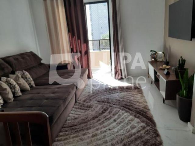 Apartamento com 3 dormitórios sendo 1 suíte á venda no Jardim Leonor Mendes