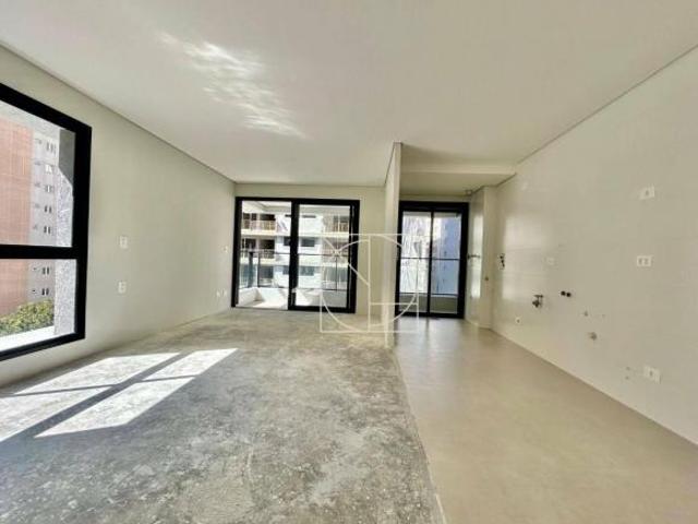 Apartamento com 3 dormitórios, sendo 1 suíte, com 99 m² por R$ 1.350.000,00 Cabral