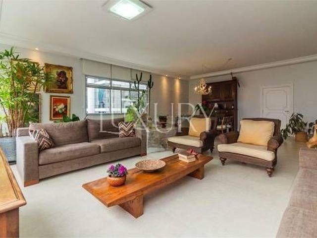 Apartamento com 3 dormitórios, sendo 1 suite e 3 vagas, à venda, 348 m² Jardim Paulista