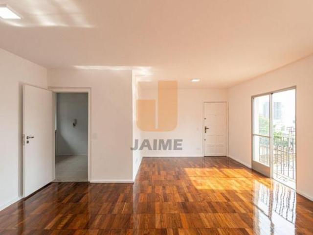 Apartamento com 3 dormitórios sendo 1 suíte e 2 vagas Vila Clementino