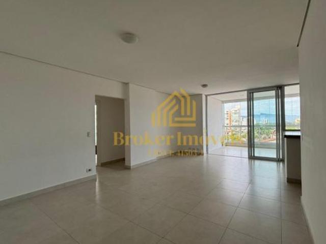 Apartamento com 3 dormitórios, sendo 1 suíte e 2 vagas de garagens com vista para o mar no jardin Ar