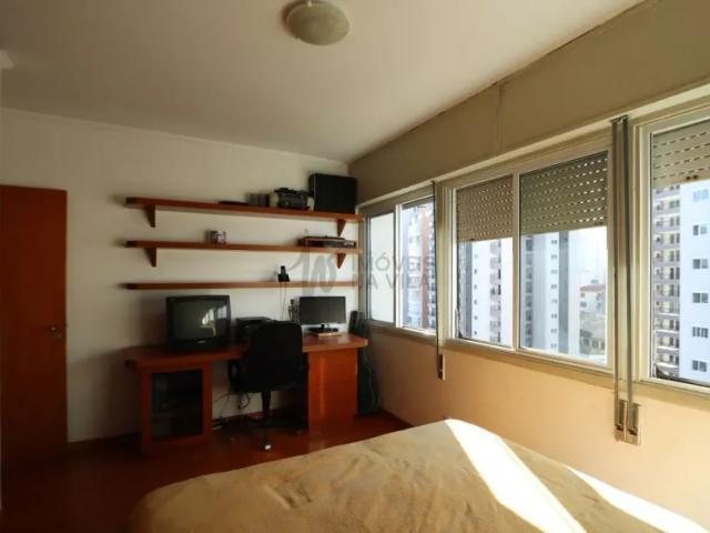 Apartamento com 3 dormitórios sendo 1 suite e a 300m do Metrô VIla Mariana