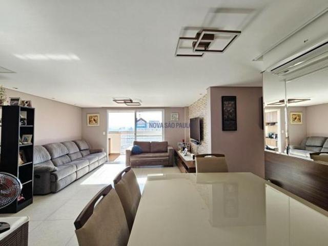 Apartamento com 3 dormitórios sendo 1 suíte, 2 vagas cobertas e livres mais 2 de