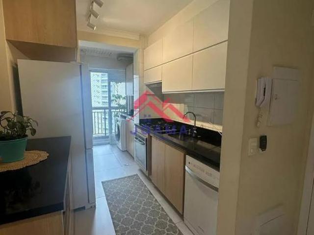 Apartamento com 3 dormitórios sendo 2 suítes com 2 vagas demarcadas e depósito