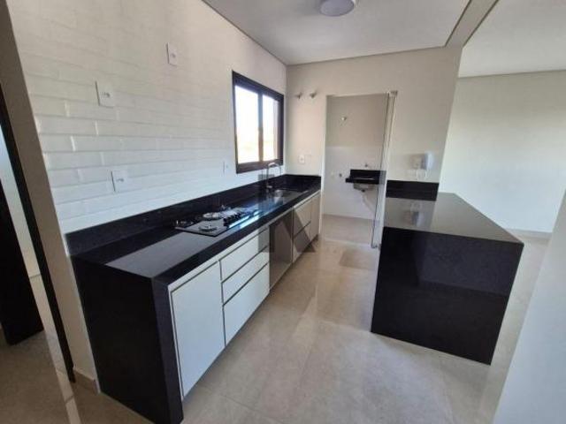 Apartamento com 3 dormitórios sendo uma suíte, 101 metros no Bairro Nhá Chica