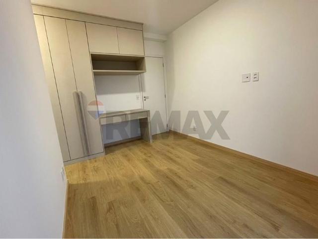 Apartamento com 3 Dormitórios, Suíte com Varanda e Localização Privilegiada no Butantã