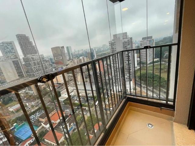 Apartamento com 3 Dormitórios, Suíte com Varanda e Localização Privilegiada no Butantã