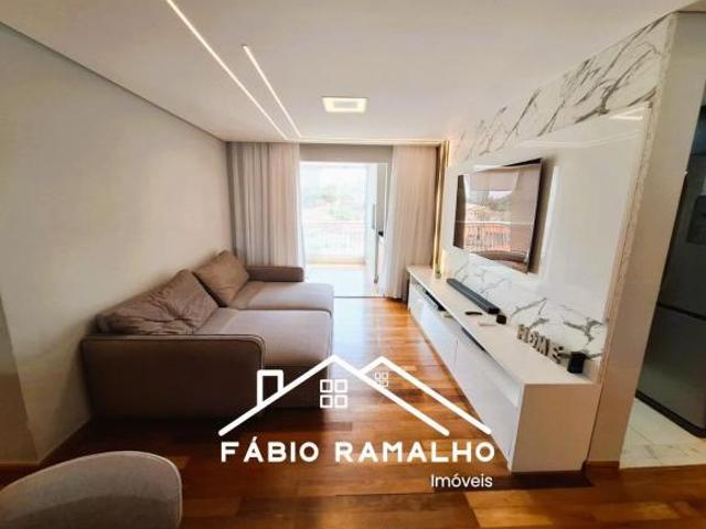 Apartamento com 3 dormitórios, suíte, e 2 vagas de garagens. Cond. Golf Club Vidaviva