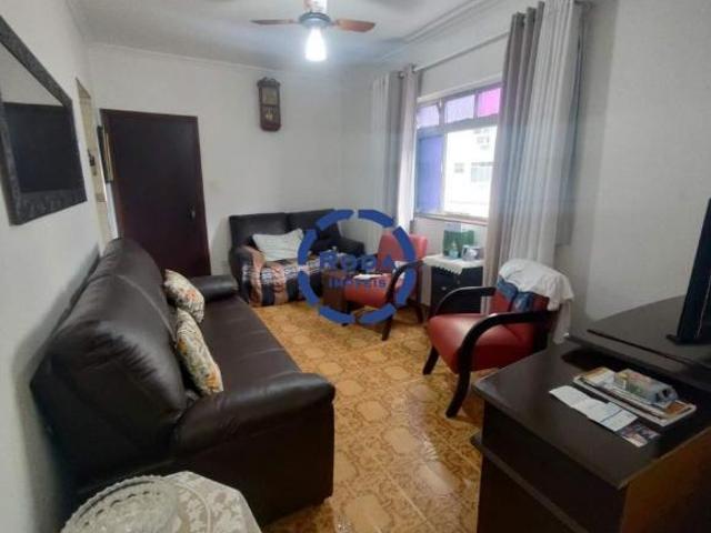 Apartamento com 3 dormitórios, suíte e 2 vagas na Ponta da Praia