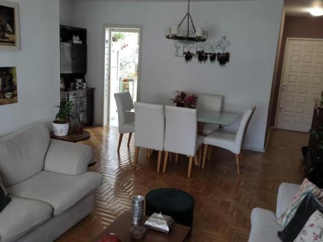 Apartamento com 3 dormitórios, suíte, lareira, sala de jantar, Porto Alegre RS