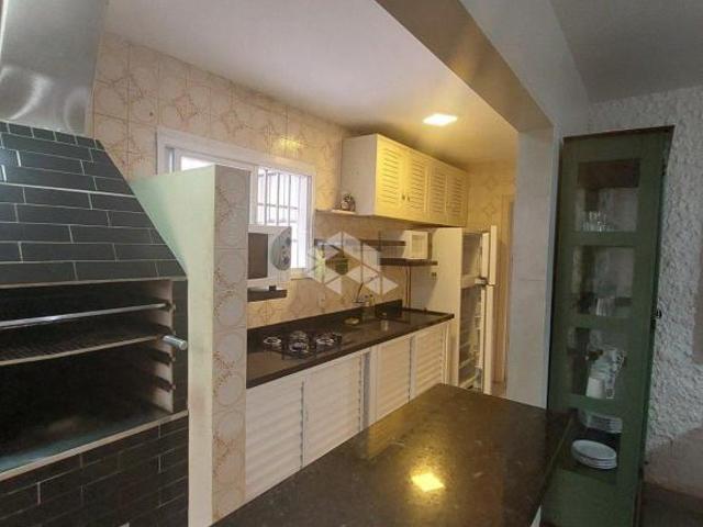 Apartamento com 3 Dormitórios, Suíte Master e Sacada Aberta Próximo ao Centro!