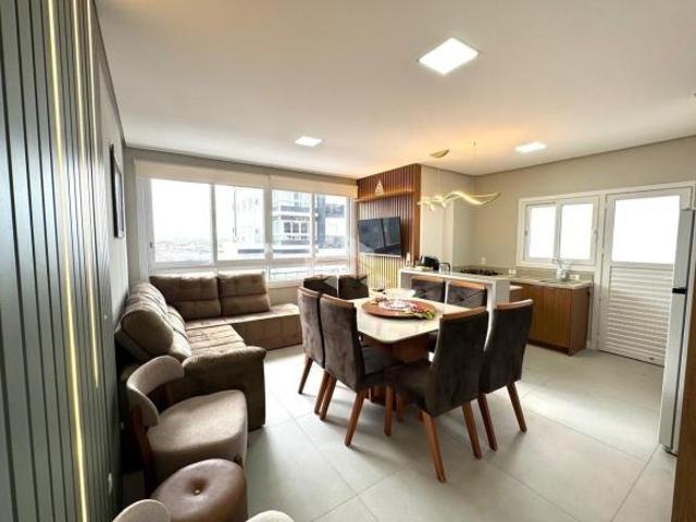 Apartamento com 3 dormitórios/quartos sendo 1 suíte mobiliado com terraço e 2 va