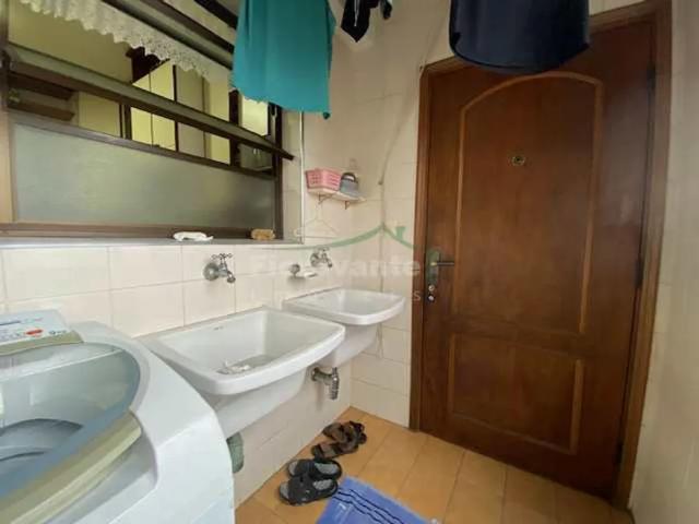 Apartamento com 3 dorms 2 vagas, Boqueirão, Santos