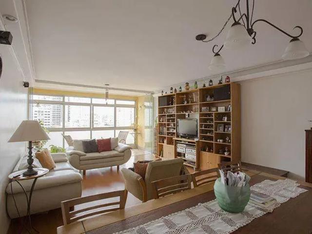 Apartamento com 3 dorms e 2 vagas na Vila Mariana para venda!