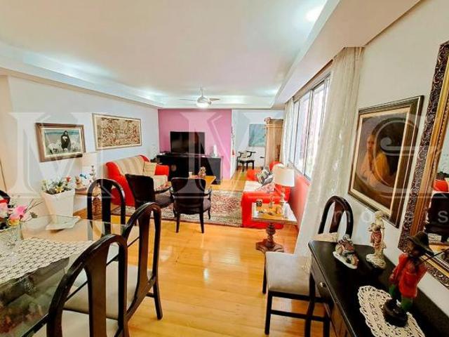 Apartamento com 3 dorms, suíte, 3 vagas de garagem no coração da Vila Mariana