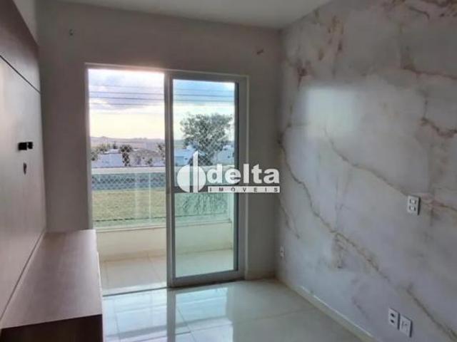 Apartamento com 3 quarto sendo 1 suíte disponível para venda no bairro Bosque dos Buritis em Uberlân