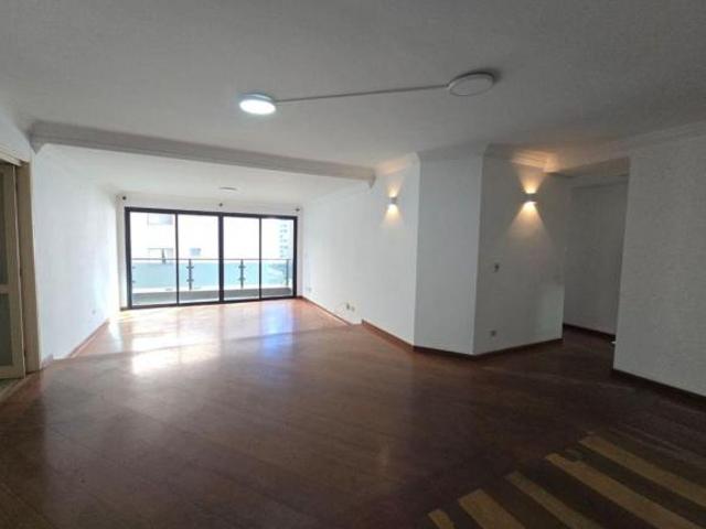 Apartamento com 3 quartos na Alameda Cauaxi Alphaville centro