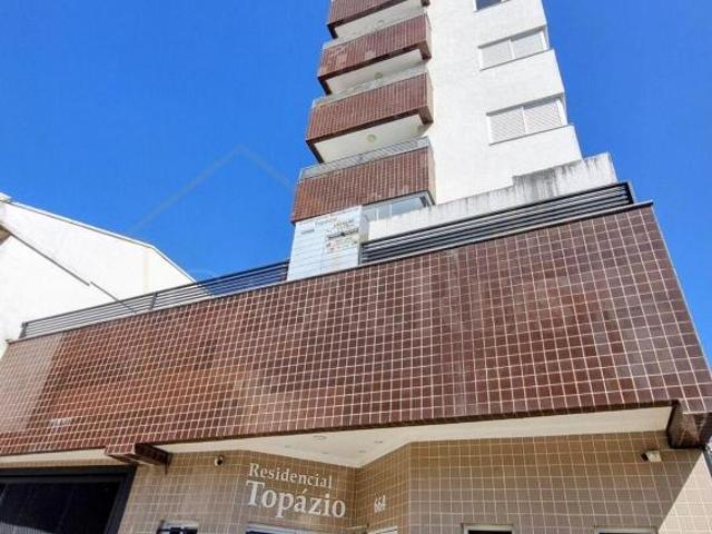 Apartamento com 3 Quartos na Área Central