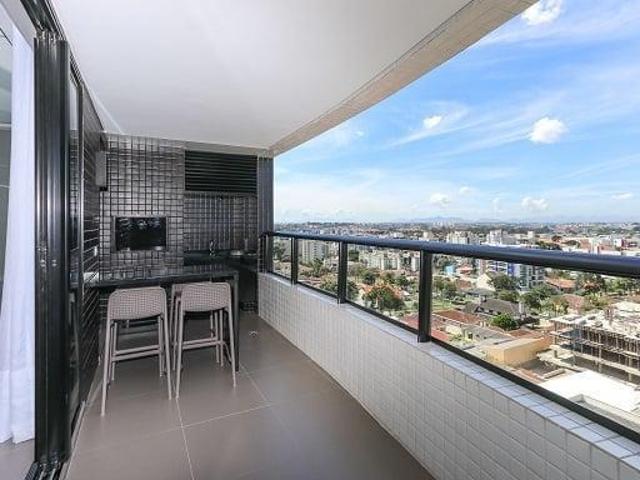 Apartamento com 3 quartos no Bacacheri PR