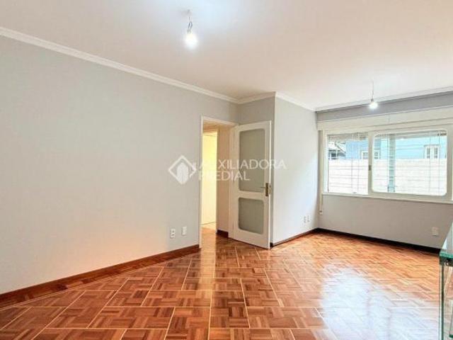 Apartamento com 3 quartos no bairro Menino Deus