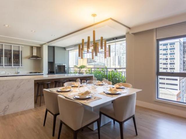 Apartamento com 3 quartos no Centro de Curitiba PR