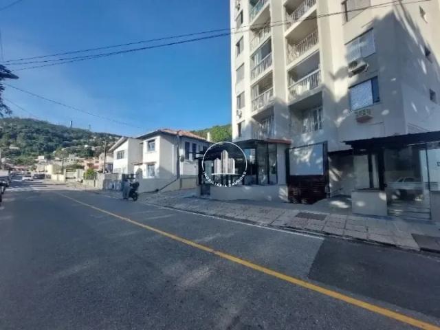 Apartamento com 3 quartos, no centro de Florianópolis EST
