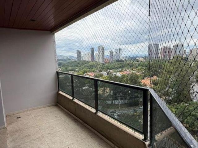Apartamento com 3 quartos no Ed. De Ville Alphaville/SP